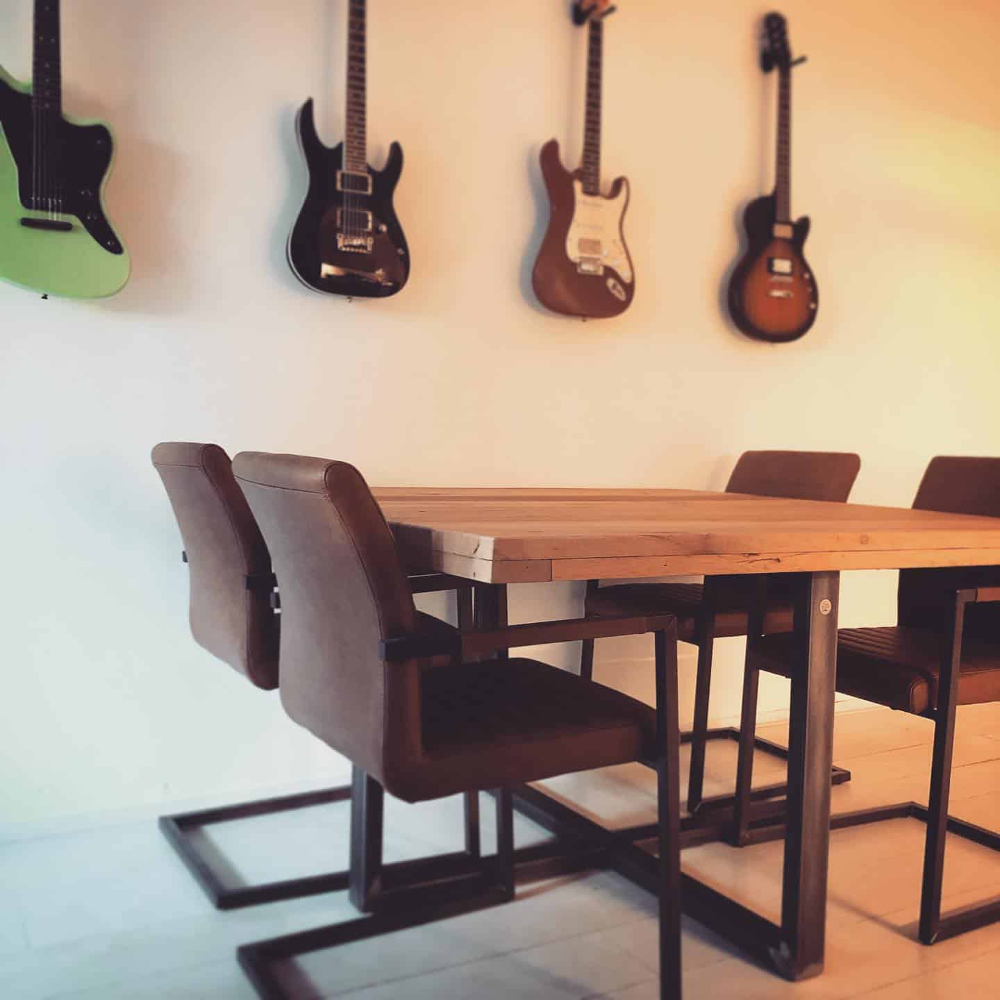 Industriële eettafel